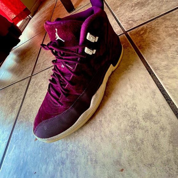 Jordan | Shoes | I Am Selling My Velvet 2s They Are In Good Condition ...